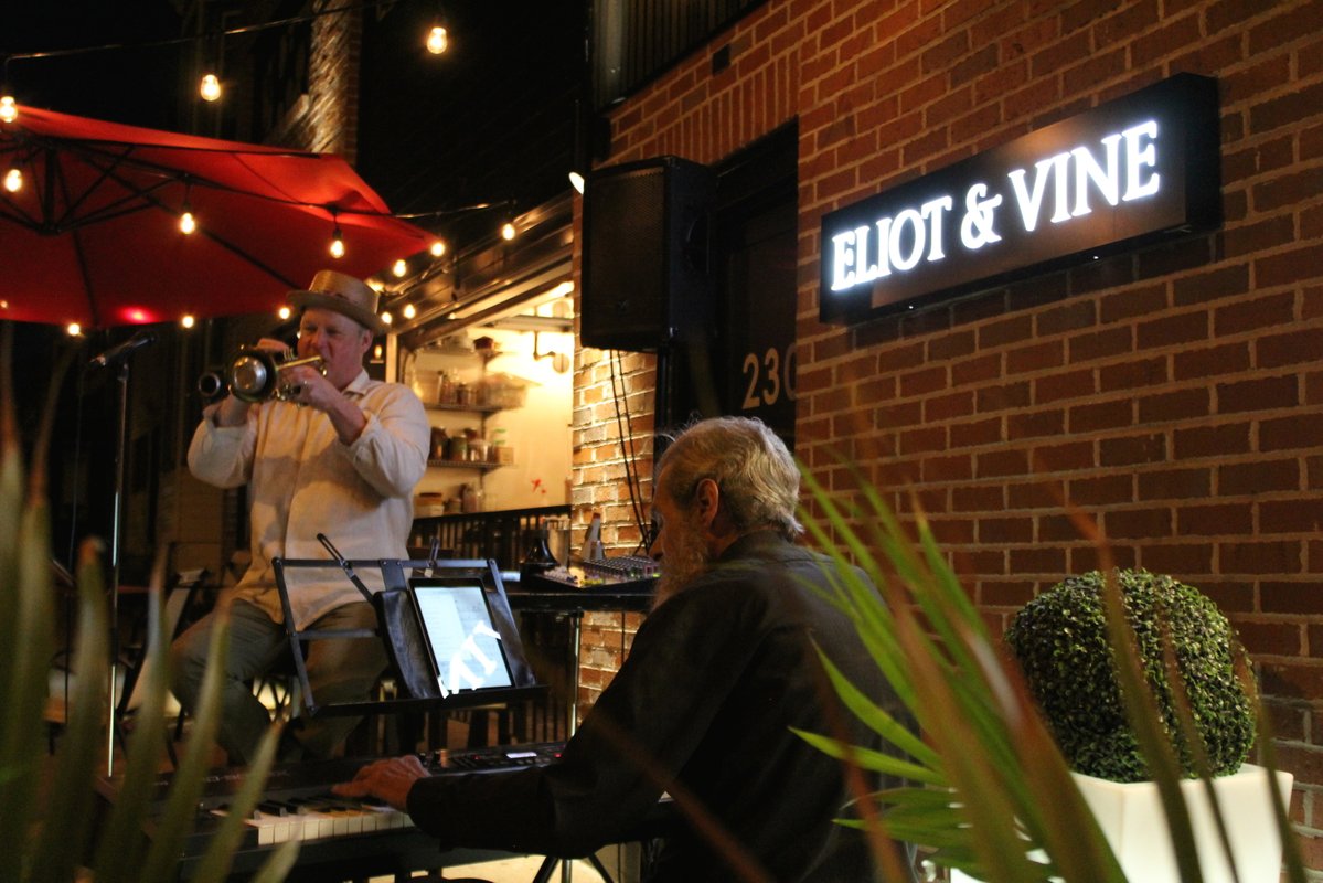 Eliot & Vine and working full time – VICTORIA WALTON